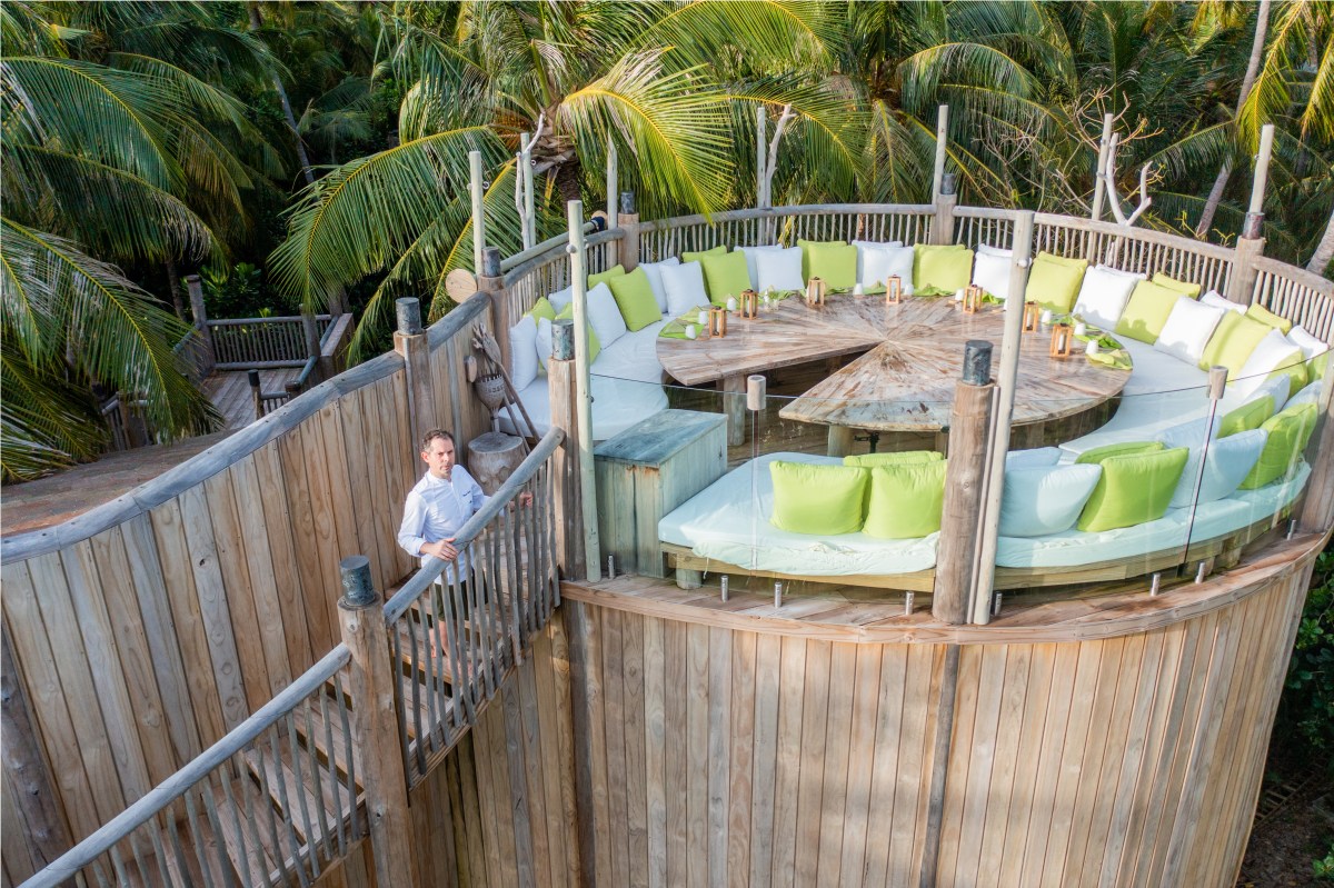 Soneva Fushi accueille le Chef Pascal Barbot au restaurant Flying ...