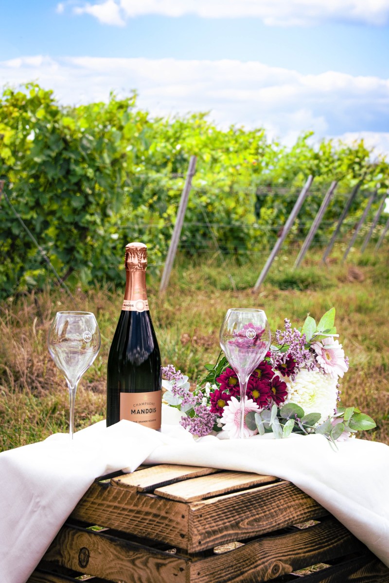 Avec ses champagnes rosés, la Maison Mandois va sublimer votre été ...